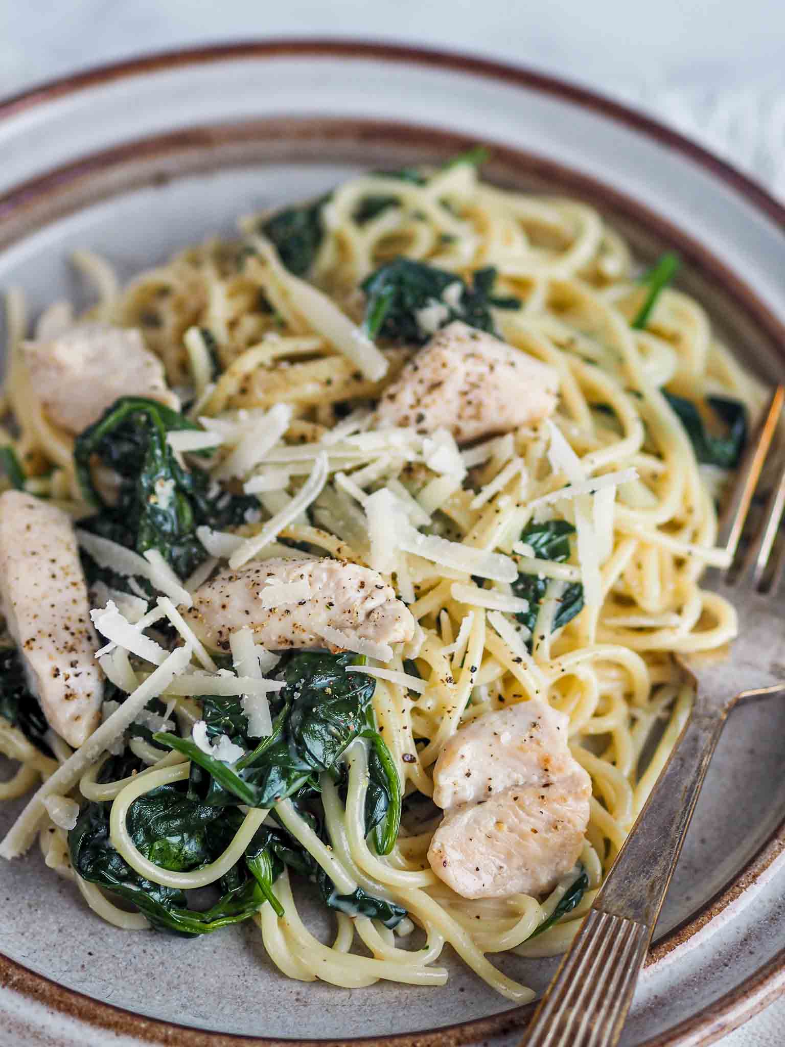 Pasta med kylling og spinat - Cremet pastaret