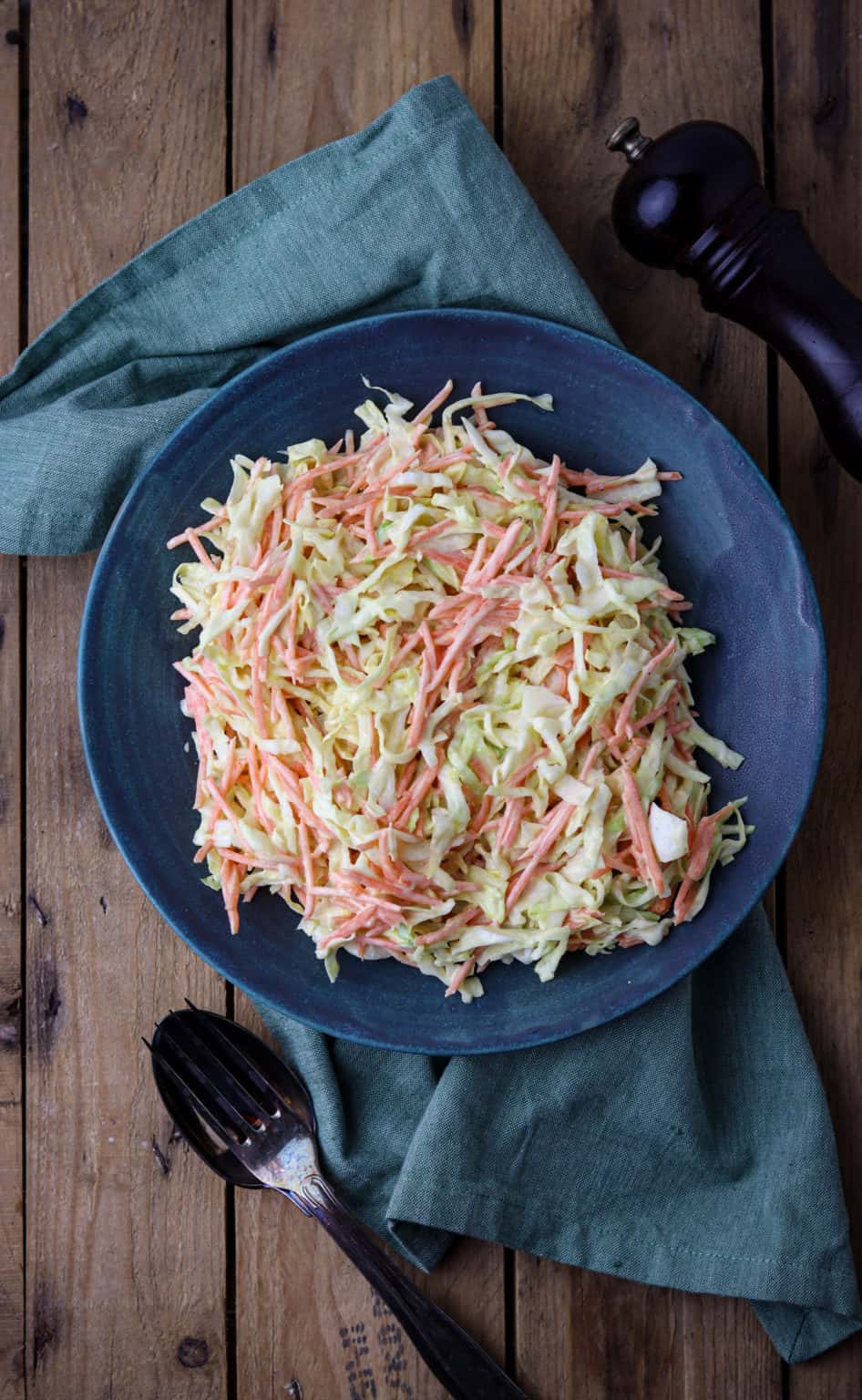 Spidskålssalat med æbler - Nem og sprød salat - Gastry.dk